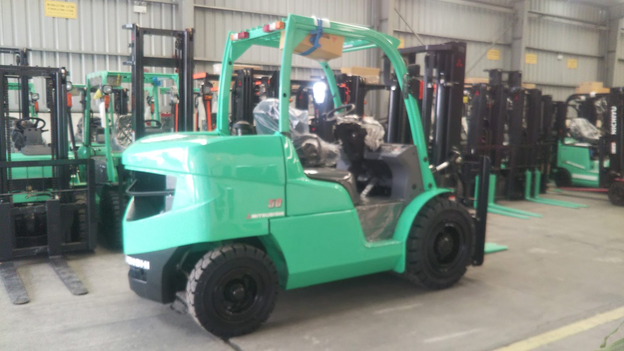 Xe nâng dầu Mitsubishi 5 tấn FD50NT FD50CNT | Hàng mới 100%